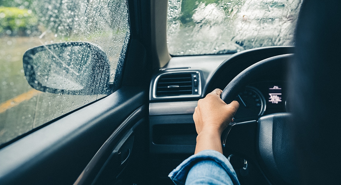 8 Back-to-Basics Safe Driving Tips | Holman