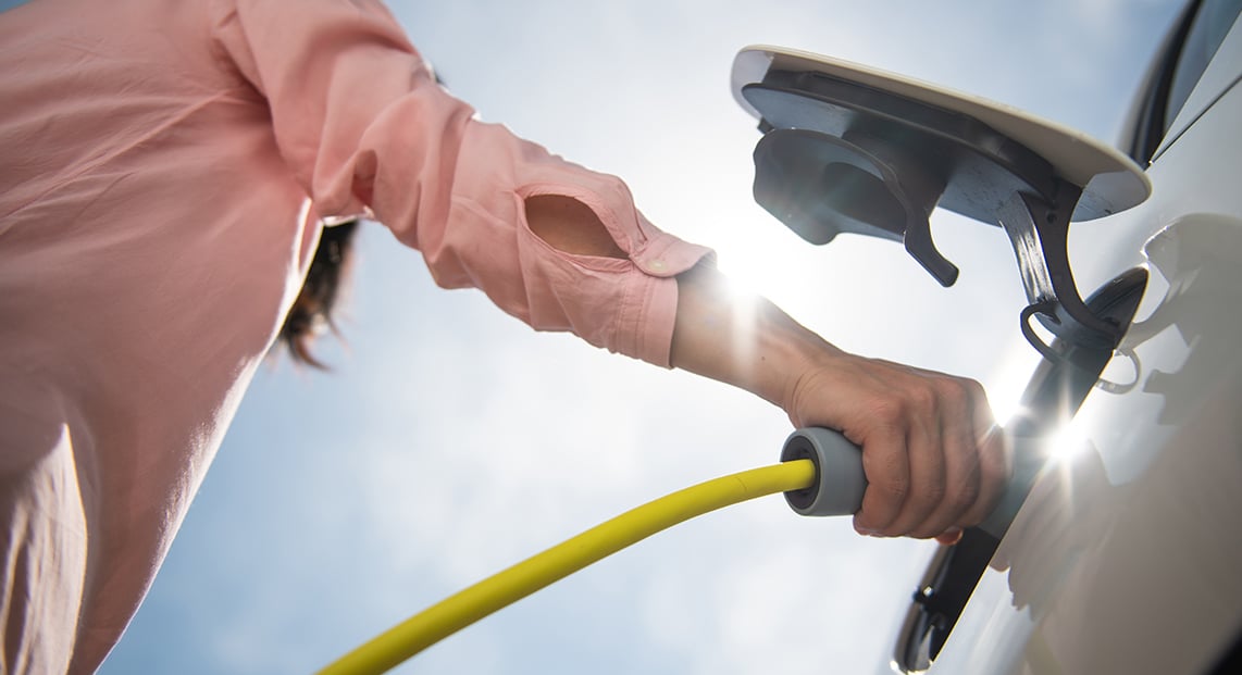 Things to Know About EV Tax Credits and Incentives | Holman US